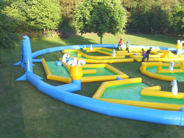 Popular Crazy Inflatable Sports Games , Inflatable Golf Race Field For ...