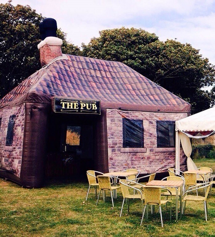 Outdoor Air Sealed Inflatable Tent Double Door Inflatable Pub Tent